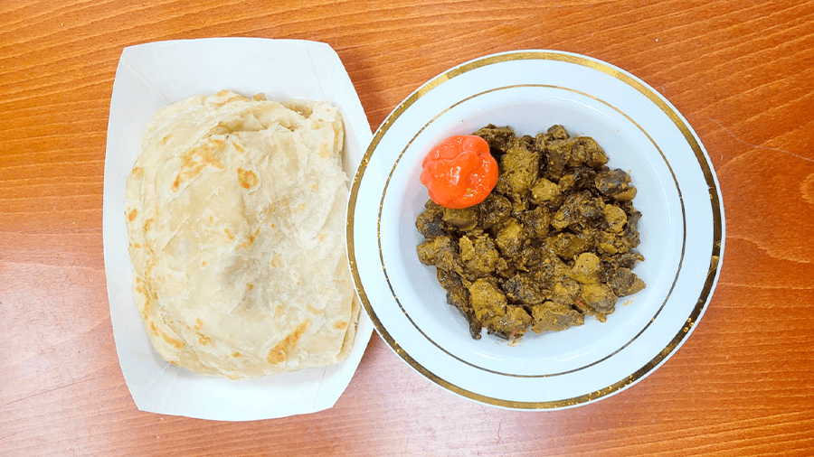 Curry Chicken Gizzard – Curry Roti Box